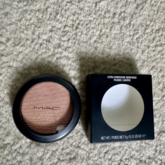MAC Cosmetics | Makeup | Mac Cosmetics Brown Illuminator Show Gold ...